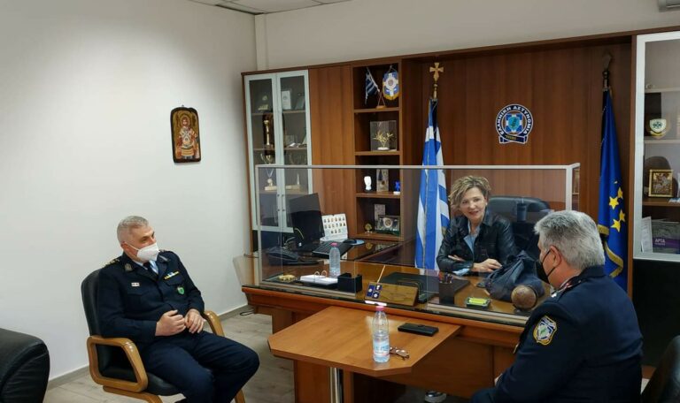 Επίσκεψη Όλγας Γεροβασίλη στην Αστυνομική Διεύθυνση Άρτας
